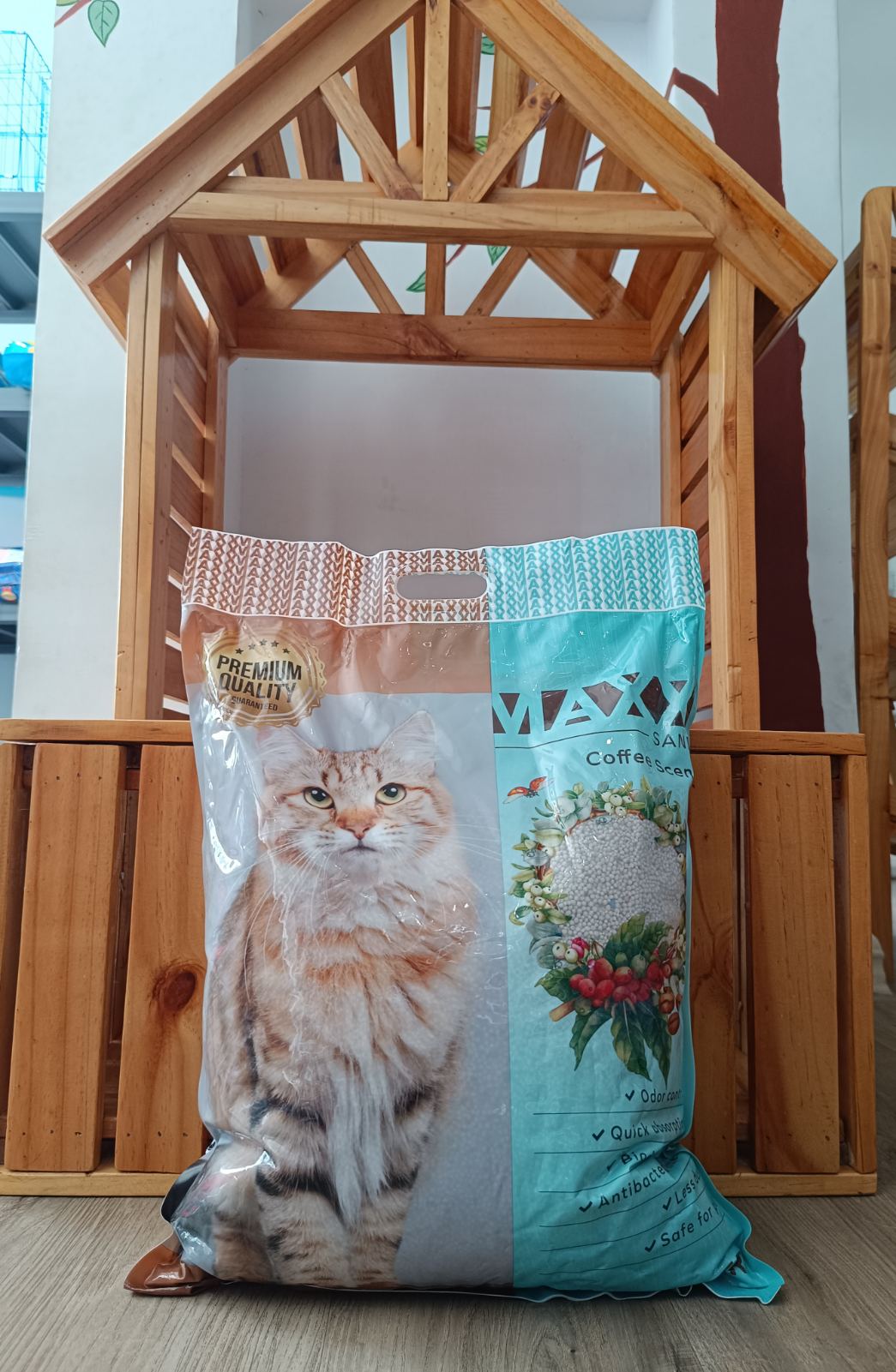 Max- Cat Litter 10L (Coffee) - Products - Gloria's Pet Supplies